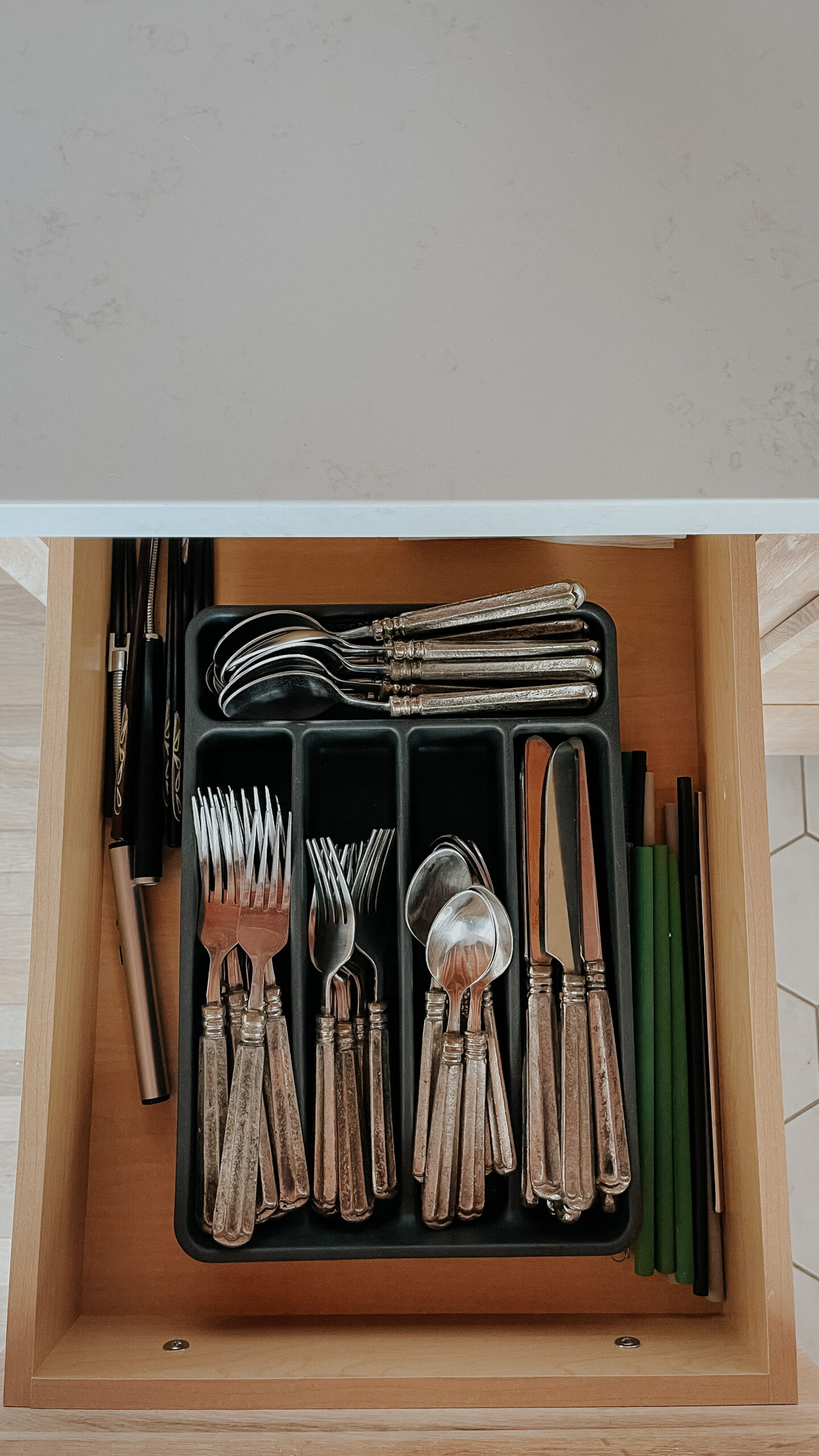 DIY Drawer Divider - attherandalls.com